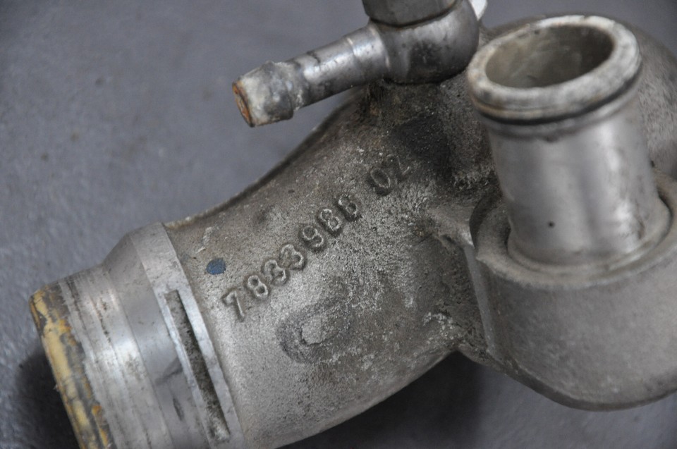 Connection Pipe BMW E60 E61 M5 E63 E64 M6 Socks Coolant Valve | eBay UK