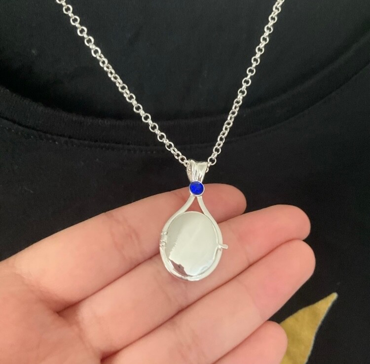 H2O Just Add Water Locket With Custom Mermaid Logo Tee Shirt And Cleo ...