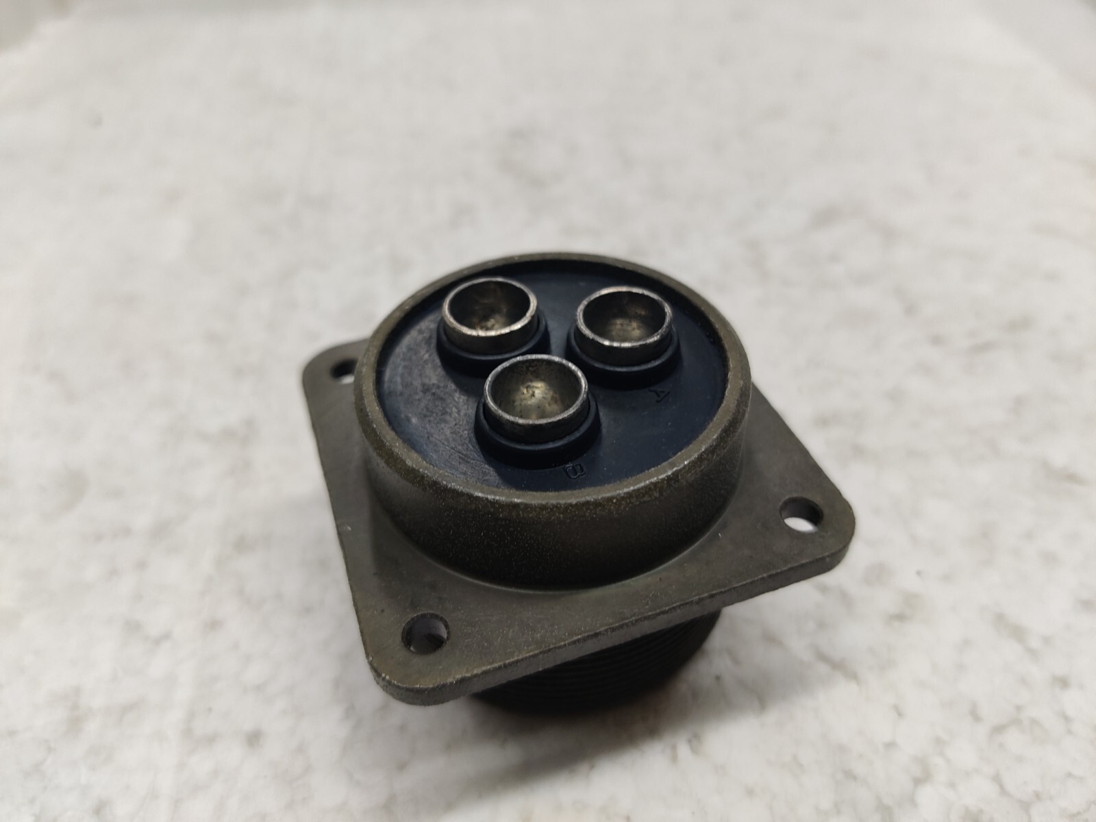 MS3102R28-6S BENDIX Conn Circular SKT 3 POS Solder Cup ST Box Mount 3 ...