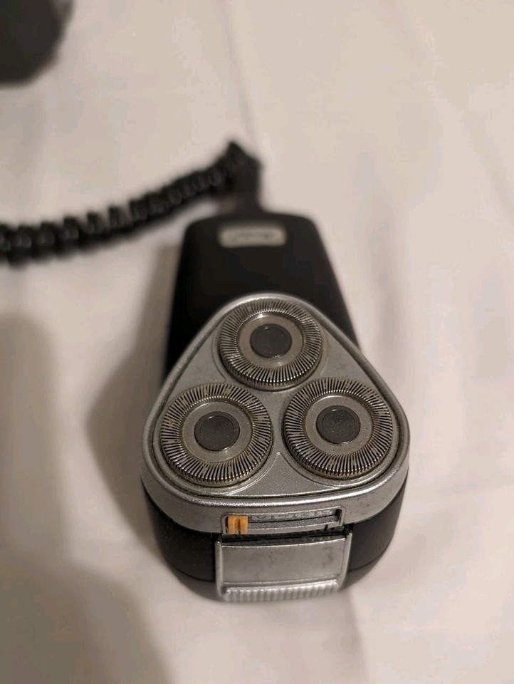 Vintage Norelco HP 1121 Rotary Razor Tripleheader Electric Shaver w ...