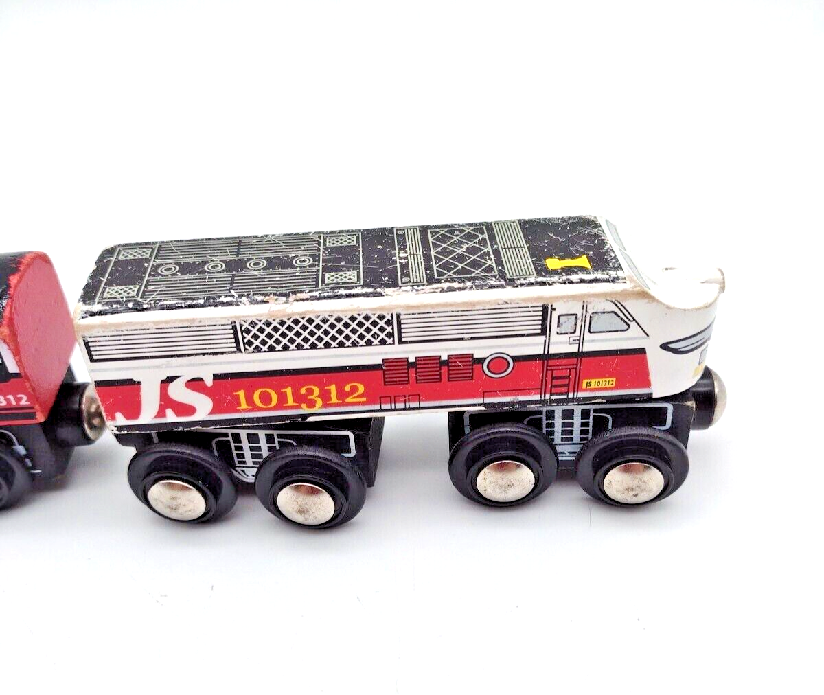 Wooden Magnetic Diesel Train Engine Toy & Passenger Car JS 101312 ...