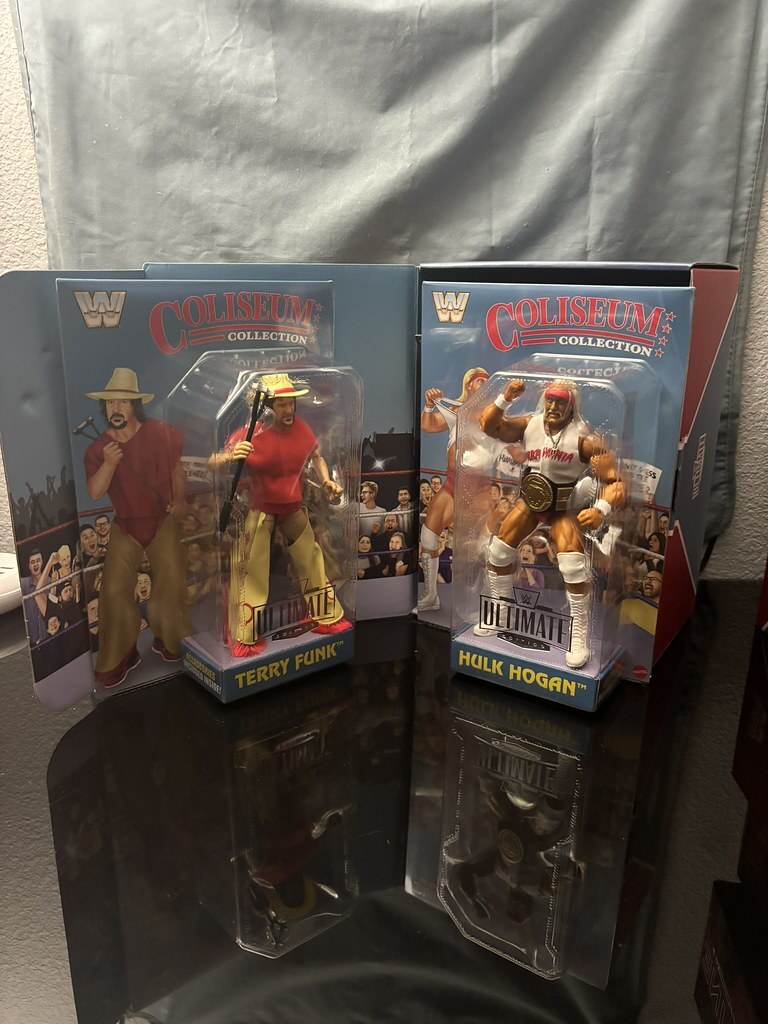 WWE Mattel Ultimate Edition Coliseum Collection Hulk Hogan Terry Funk 2 ...