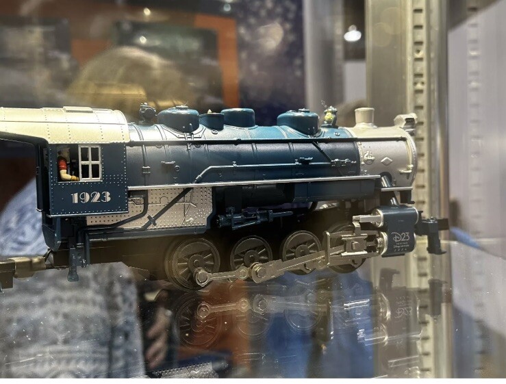 Disney’s D23 2024 0-8-0 Locomotive + Tender Lionel Trains Event ...