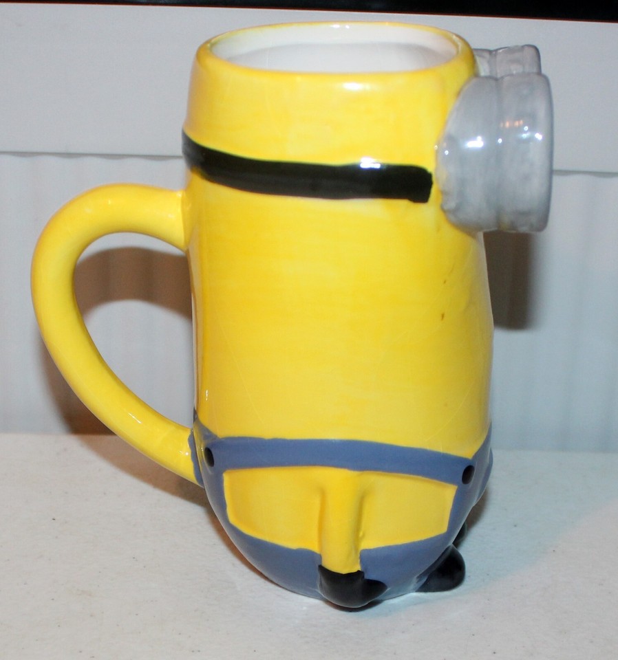 Minion Stuart Disney Figure Ceramic Mug Tall 16oz Despicable Me Zak ...