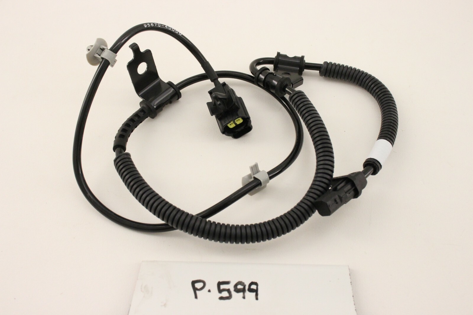 New Genuine OEM ABS Sensor Front LH 2006-2014 Kia Sedona Entourage ...