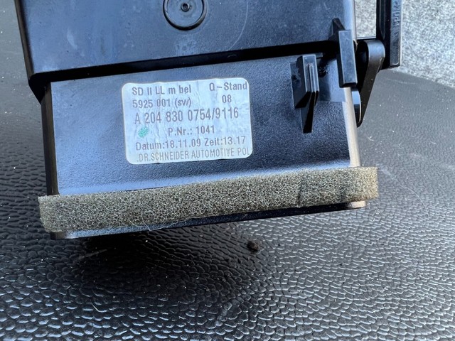 Fresh Air Grille Left MERCEDES C-klasse W204 A2048300754 for sale ...