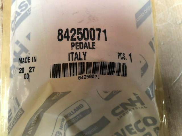 Ford Holland Tractor Genuine Throttle Pedal Cover CNH Tractors 84250071 ...
