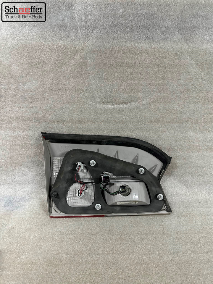 GMC Terrain Inner Taillight Assembly RT (Passenger Side) 2010-2017 | eBay