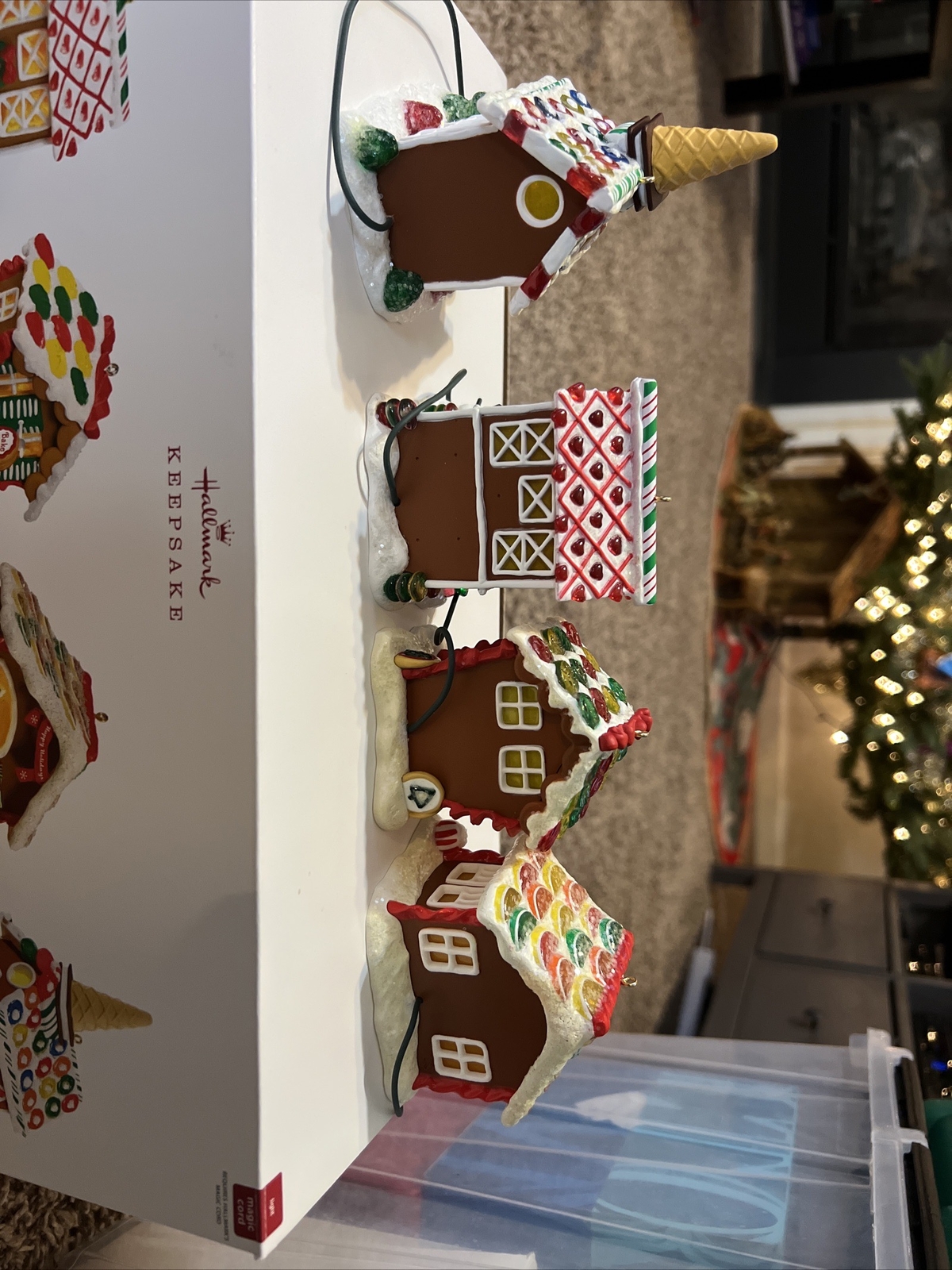 HALLMARK 2018 GINGERBREAD VILLAGE Set Of 4 Houses | eBay