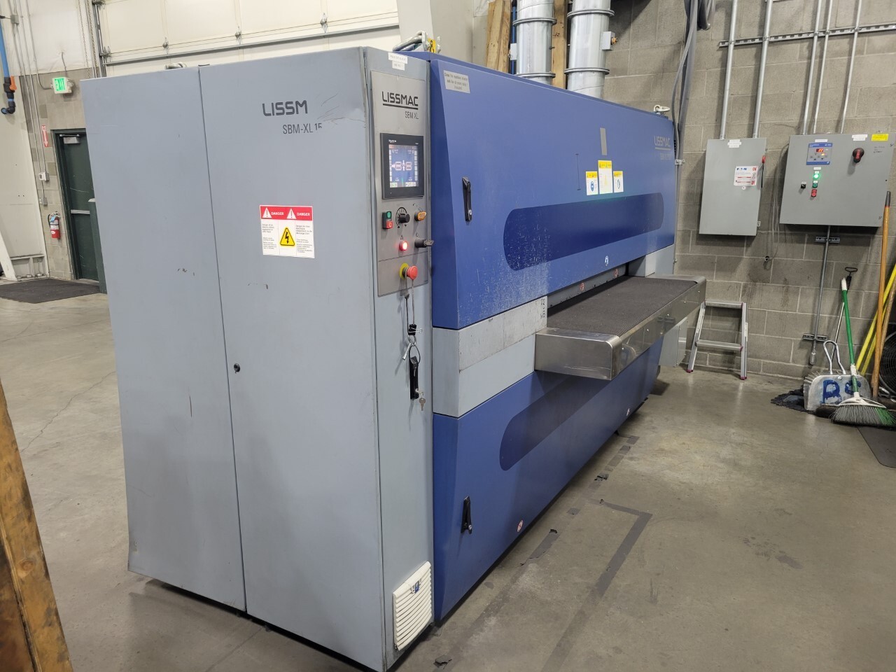 Lissmac SBM-XL 1500 G2S2 Edge Rounding and Deburring Machine MFG 2014 ...