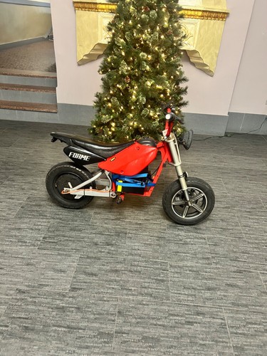 Razor MX500 Dirt Rocket 500W 15 MPH Battery Powered Electric Dirt Bike ...