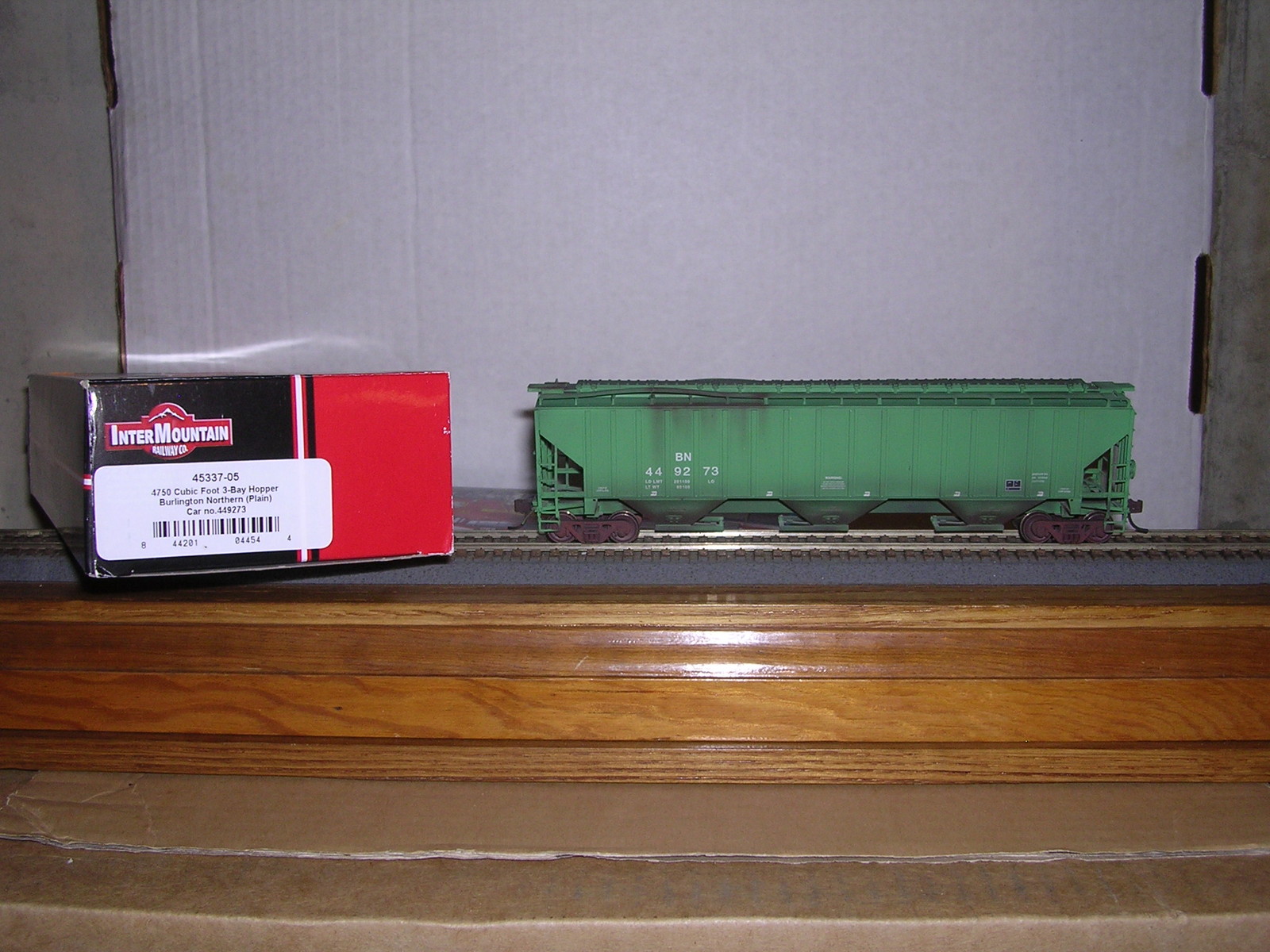 INTER.#45337 B.N."Green" Ribbed Side 3-Bay Cov.Hopper Car #448962 ...