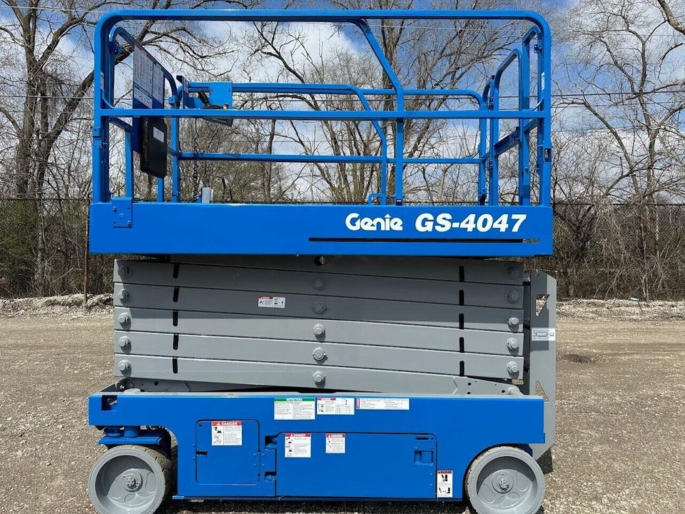 2015 GENIE GS-4047 ELECTRIC SCISSOR LIFT VERTICAL MANLIFT GENIE LIFT | eBay