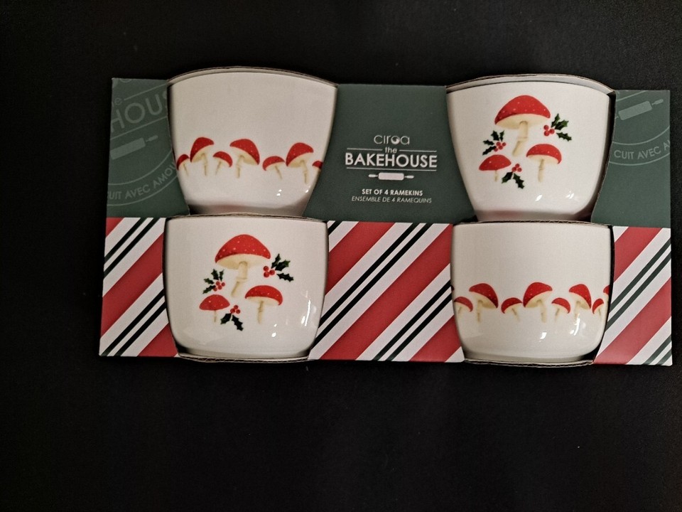 Ciroa Bakehouse Ramekins mushrooms and holly Set of Four New christmas ...