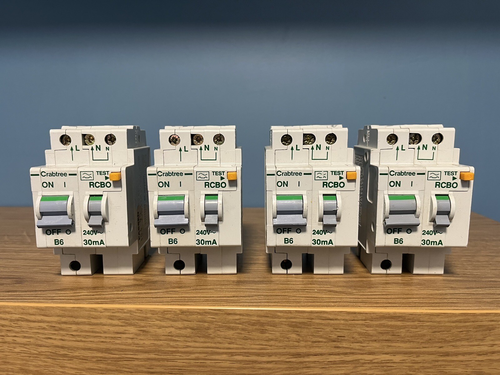 CRABTREE POLESTAR 20 AMP TYPE B 30mA RCBO / RCD CIRCUIT BREAKER 20a C20 ...