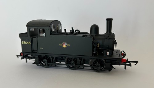 Accurascale J68 No.68646 Plain Black Late Crest (ACC2428) | eBay UK