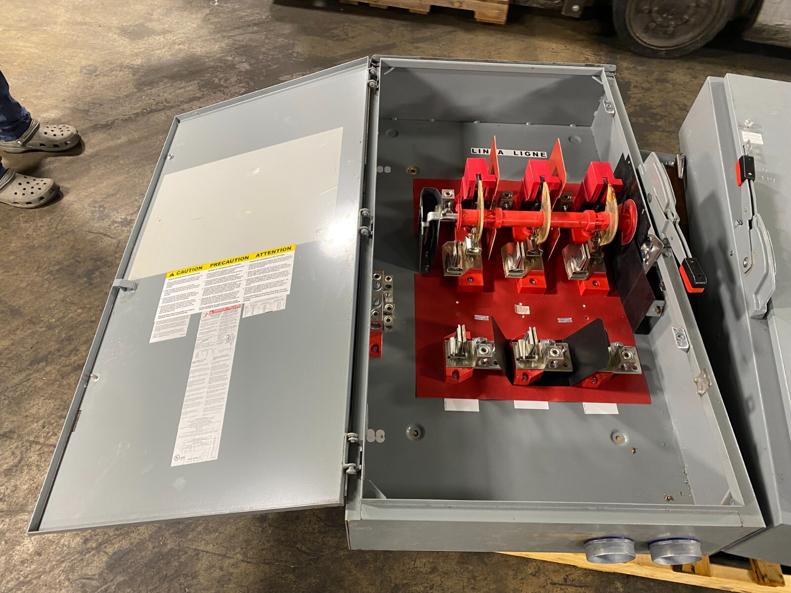 Square D H365NR Safety Disconnect Switch 400A 3P 600V Type 3R Enclosure ...