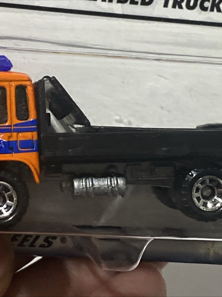 Matchbox Highway Heroes Flatbed Tow Truck, #14, Orange 2000 Hauler #HW9 ...