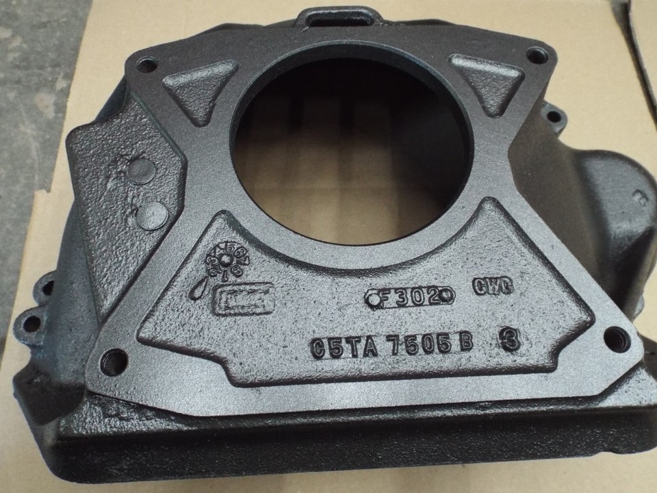 3/4 Speed Manual Transmission Bell Housing 65 76 Ford F150 F250 F350 ...