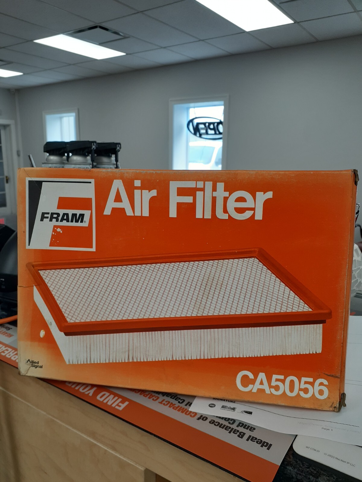 WIX 51372 - Air filter cross reference