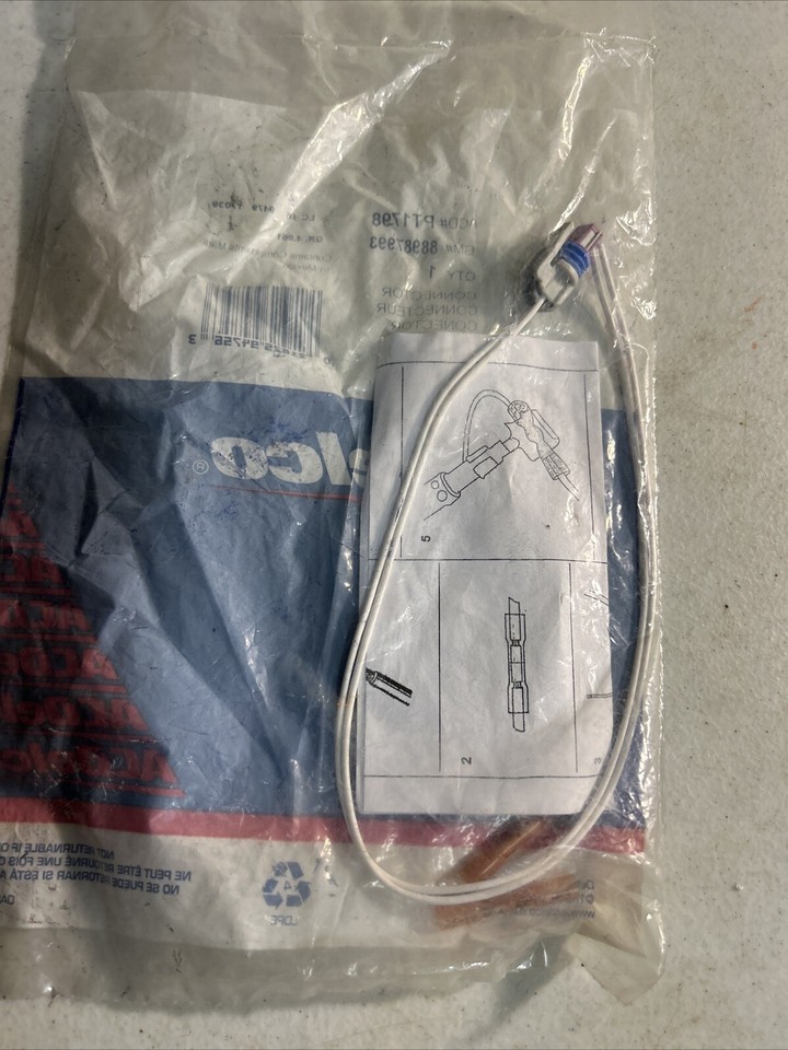 OEM GM 88987993 PT1798 CONNECTOR 99-07 Chevy Silverado | eBay