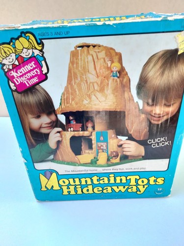 Vintage Kenner Tree Tot Family TreeHouse Mountain Hideaway. 13 Pieces ...