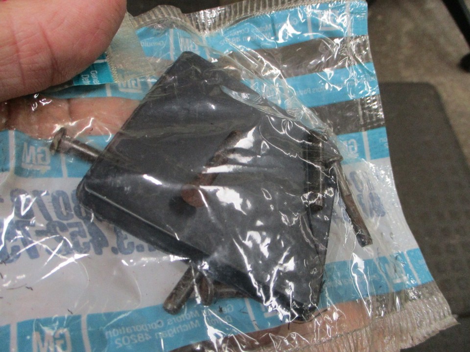 1973-1981 Camaro Firebird Accelerator Gas Pedal Pin NOS GM 368078 Pack ...