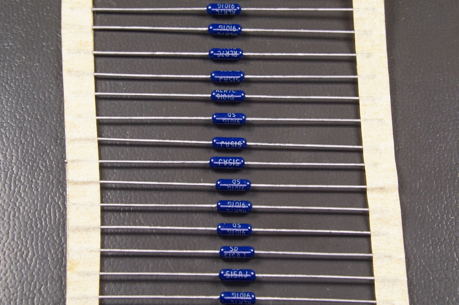 Lot of 5 RLR07C9101GS Vishay Metal Film Resistor 9.1k Ohm 2% 250mW 1/4W ...