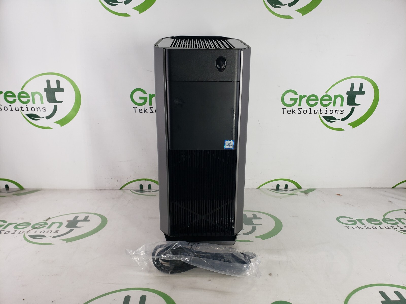 Alienware Aurora R8 i9-9900K 3.6GHz 16GB NO HDD NO GPU NO OS Gaming Desktop