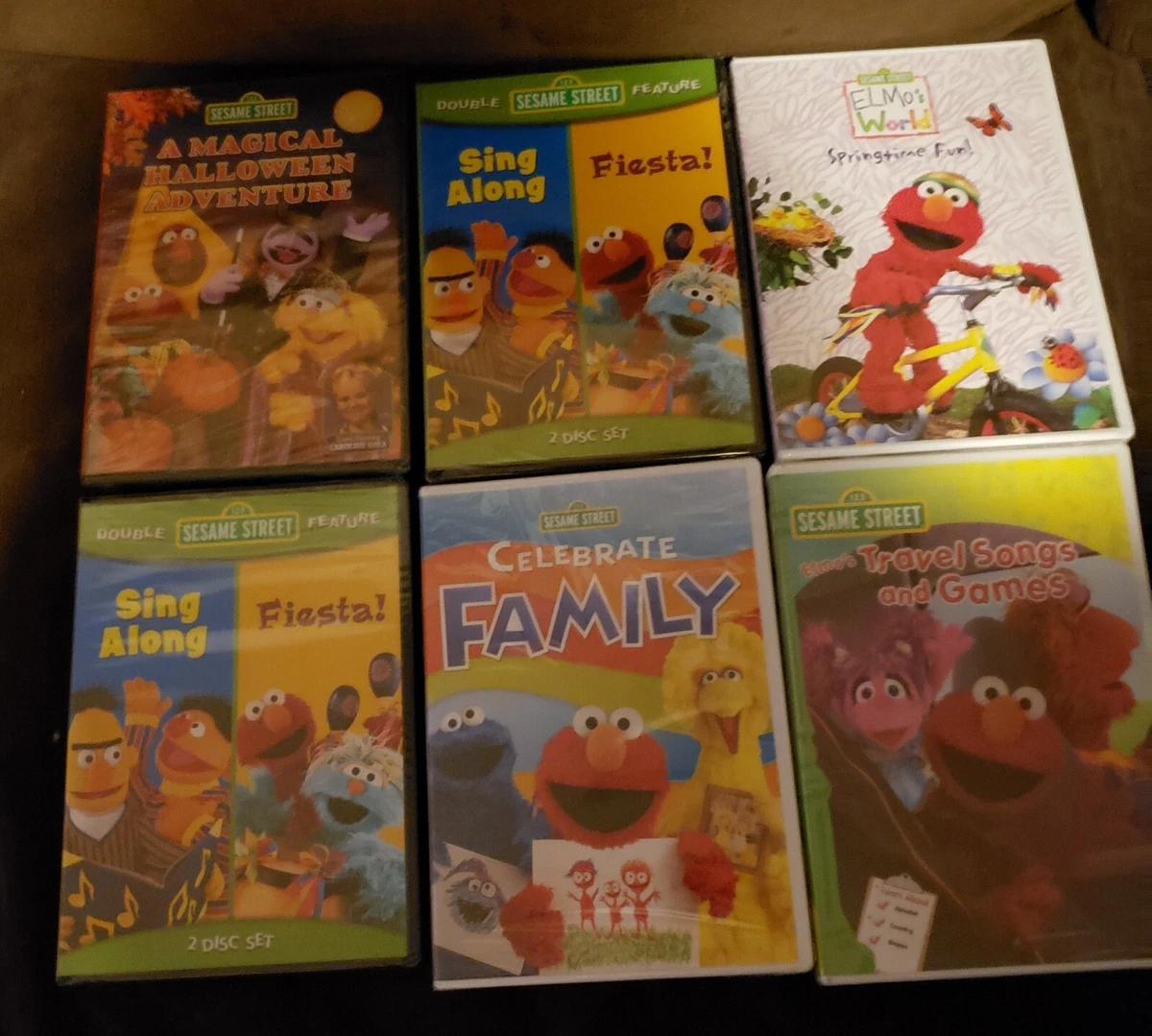 Elmo Dvd Lot 18