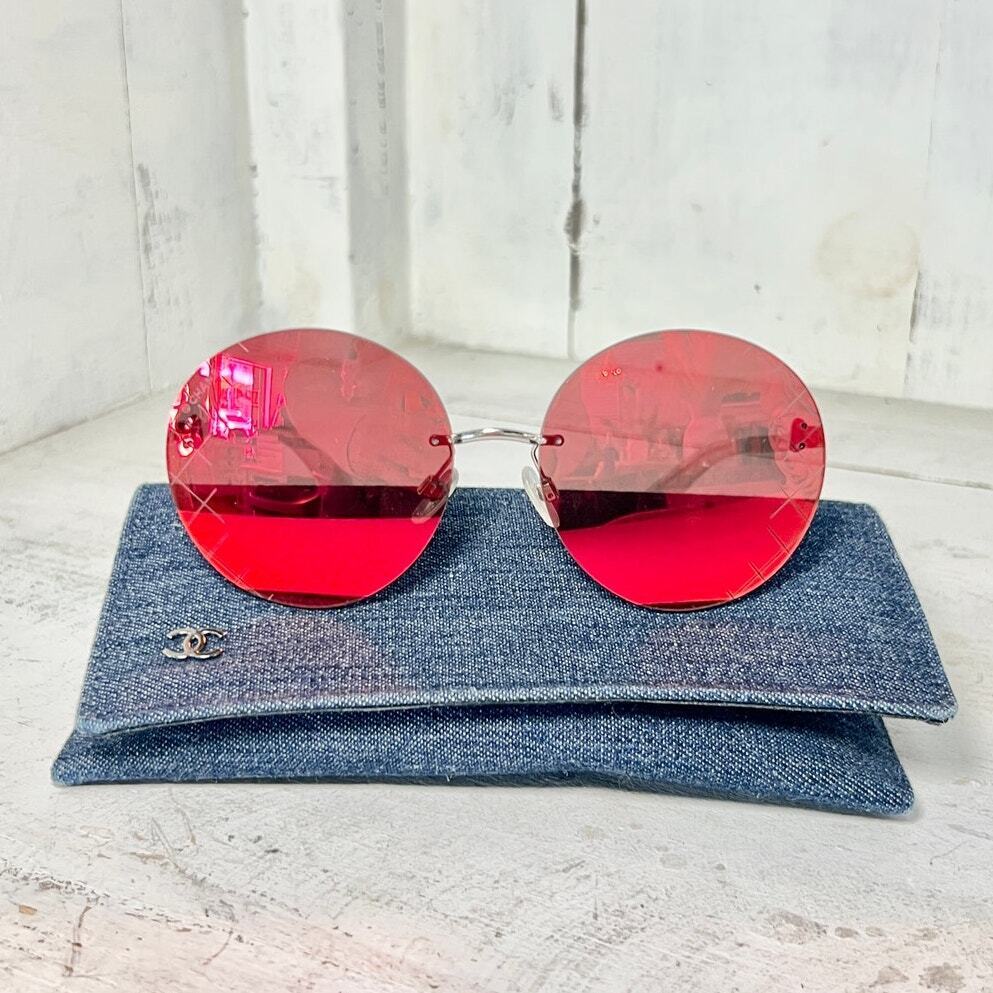 Chanel 4216 Silver Frame Mirrored Red Lens Round Sunglasses Chanel 4216 Silver Frame Mirrored Red Lens Round Sunglasses