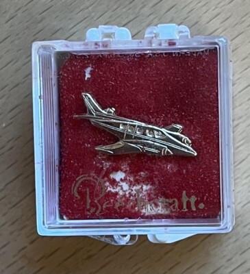 Vintage Beechcraft Baron Gold Pin w Box RARE EUC | eBay