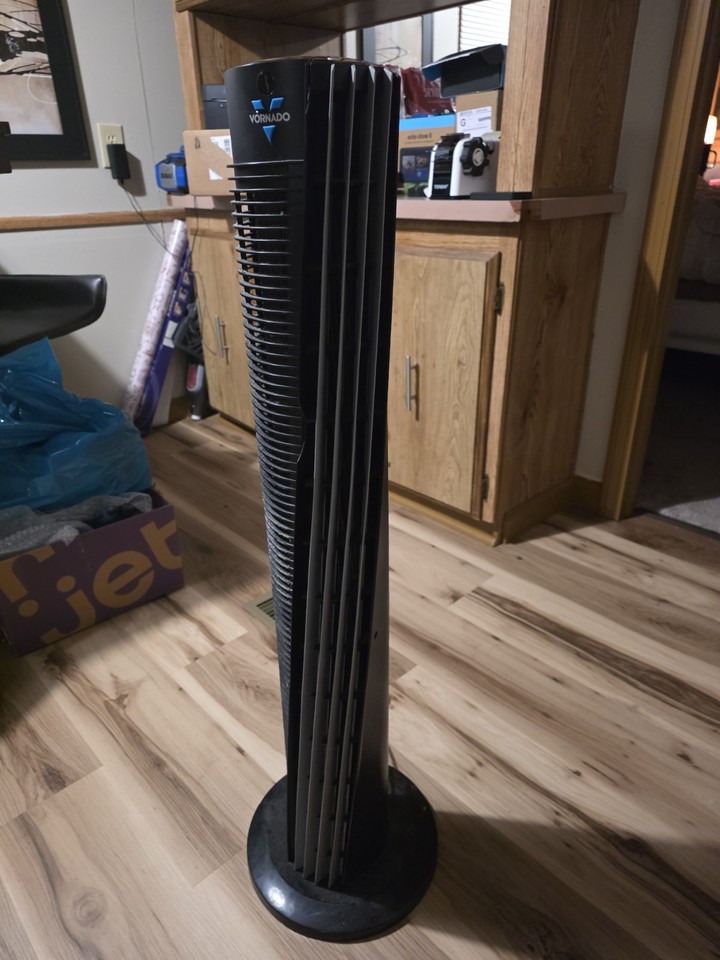 Vornado 173 4-Speed Whole Room Air Circulator Tower Fan | eBay