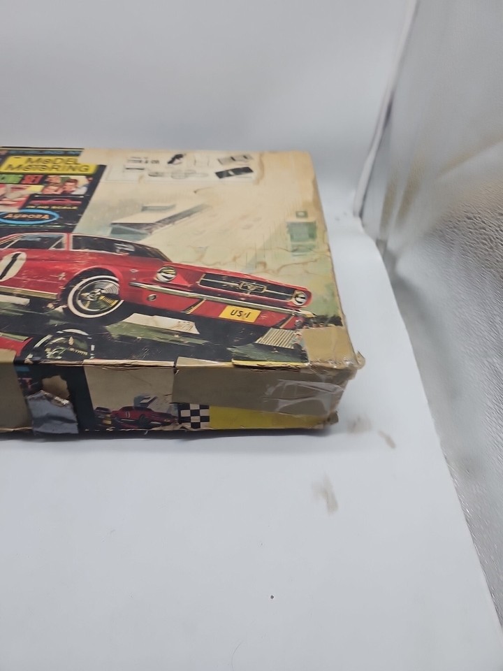 67 AURORA MODEL MOTORING STIRLING MOSS SLOT CAR TABLE TOP RACING SET ...