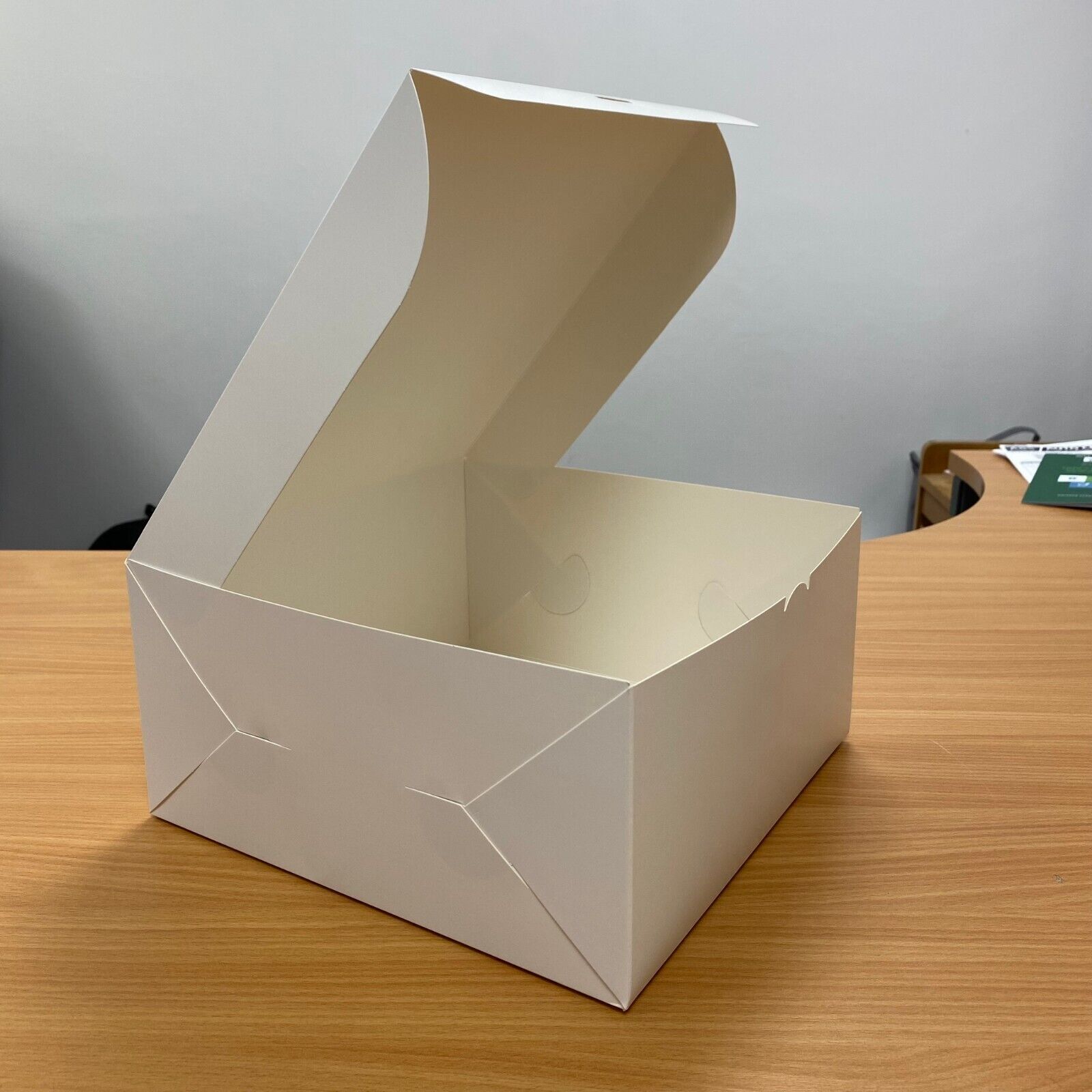 White Folding Cardboard Cake Box / Cupcake Boxes /Wedding / Birthday ...