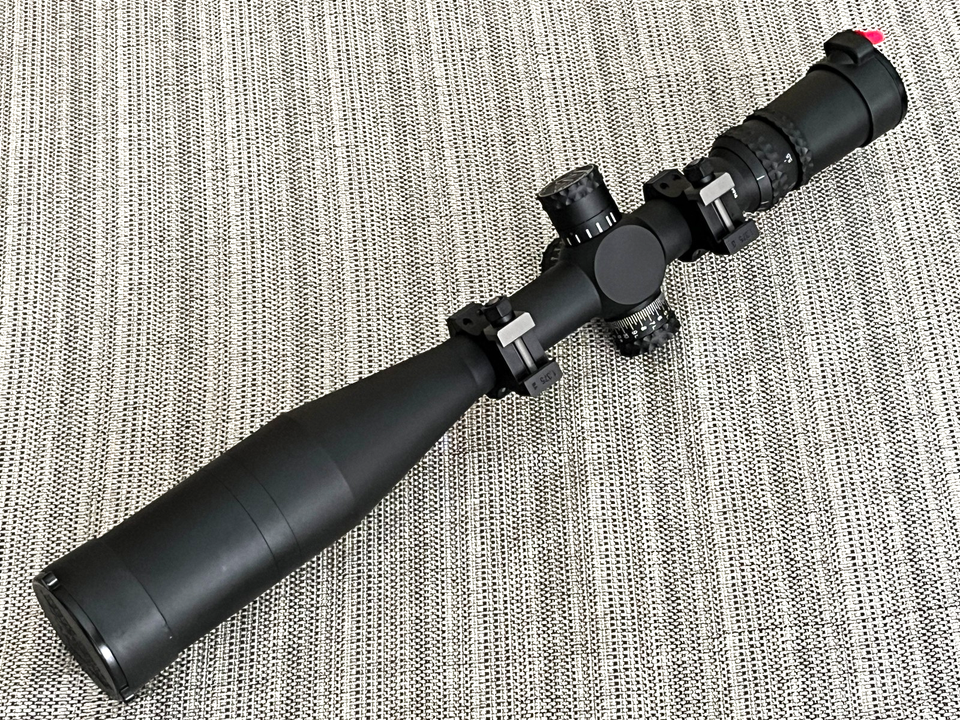 NIGHTFORCE NXS 5.5-22x50mm Illuminated NP-R2 .25 MOA / 100 MOA ...