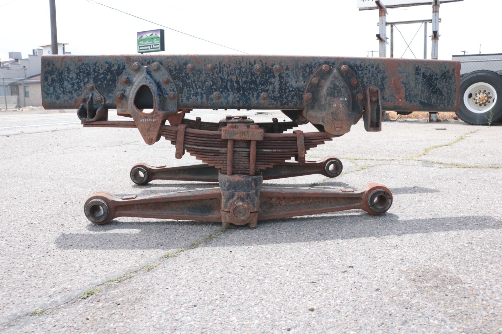 Hendrickson Suspension Extended Spring Over Walking Beam 52" Steel ...
