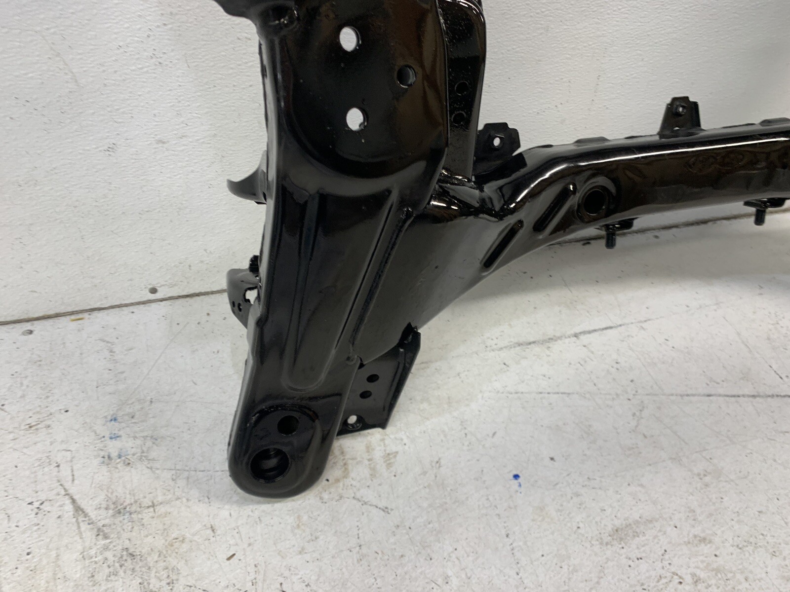 2009-2012 Hyundai Genesis Coupe 2.0 Turbo front suspension crossmember ...