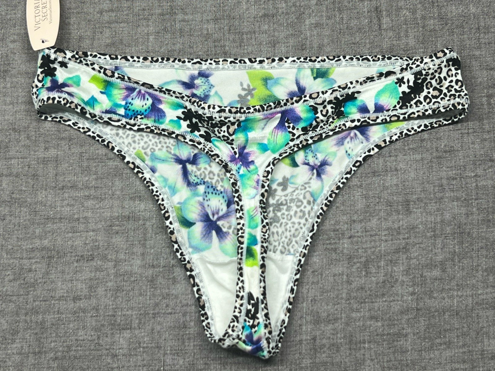 RARE VINTAGE 2012 VICTORIA'S SECRET SILKY SATIN SMOOT… - Gem