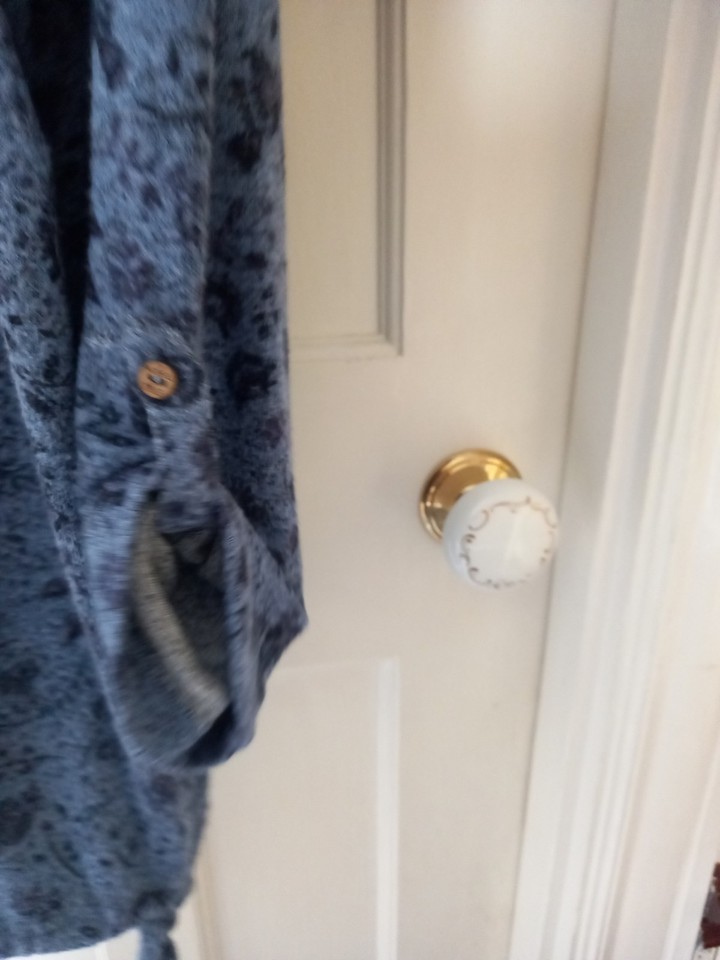 MANTARAY SIZE 20 LONG SLEEVED TOP BLUE WITH NAVY PATTERN | eBay UK