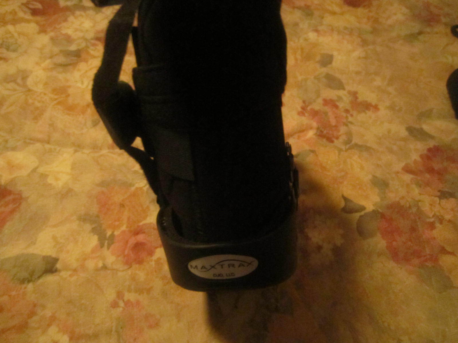 DJ Ortho MaxTrax Air Walker DJO Global, Size small fits shoe size 7.5 ...