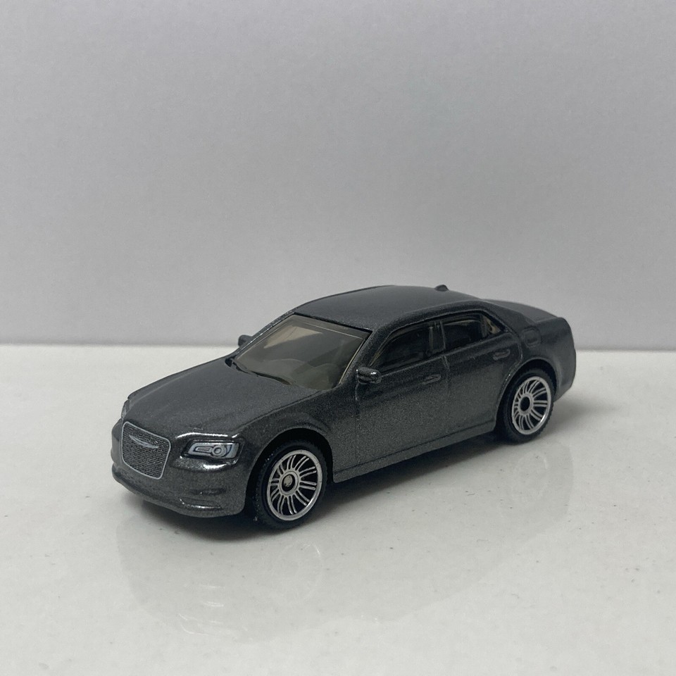 2015 15 Chrysler 300C Collectible 1/64 Scale Diecast Diorama Model | eBay