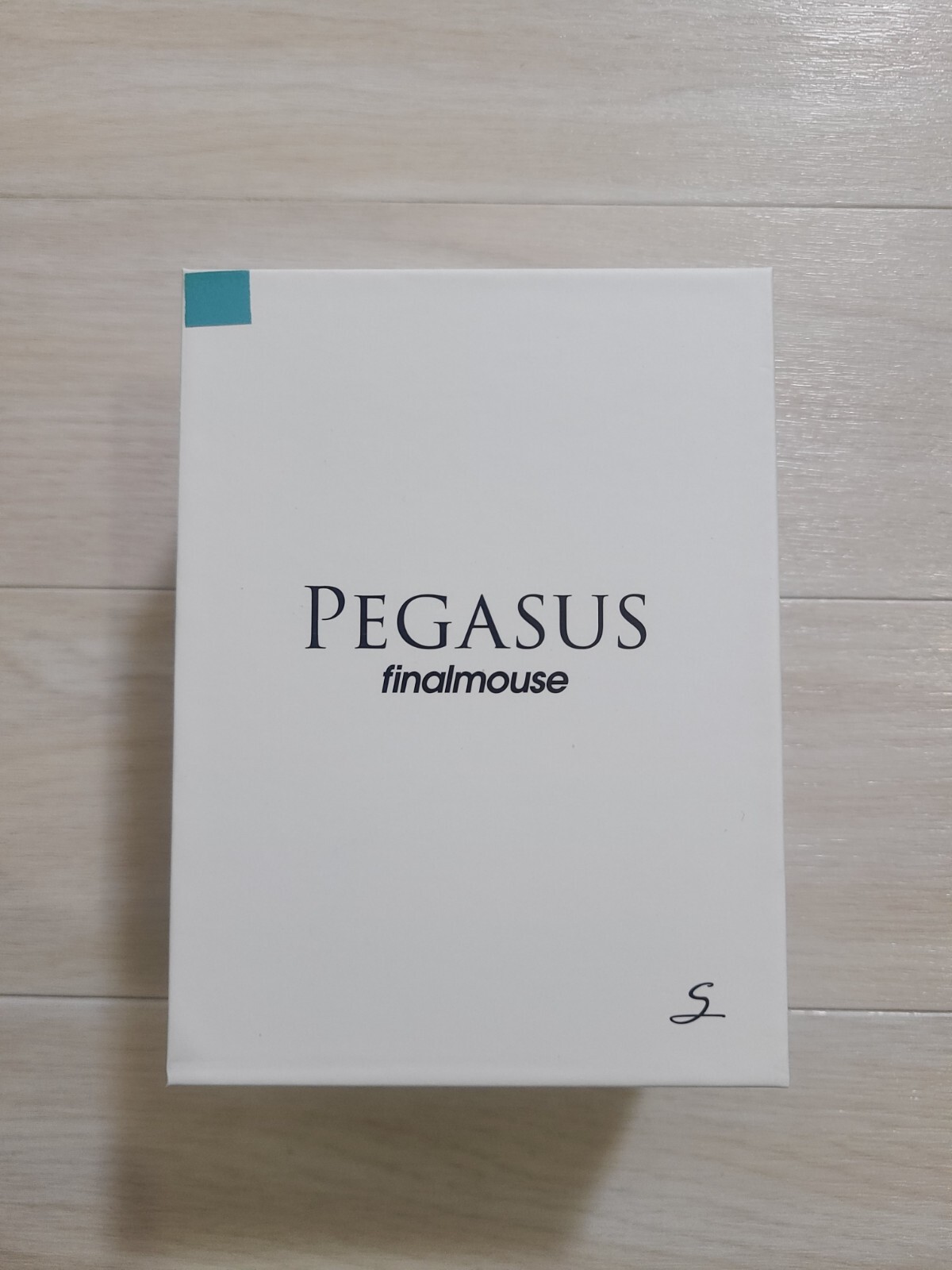 Finalmouse Starlight 12 PEGASUS ( S ) White Gaming mouse unopend size ...