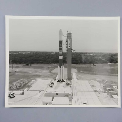 1990 NASA Delta II Ready to Lift BSB-R2 Communications Satellite 8 x 10 ...