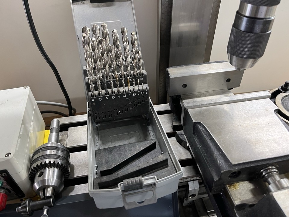 Chester Champion 20V Vertical Milling Machine Machining Engineering ...
