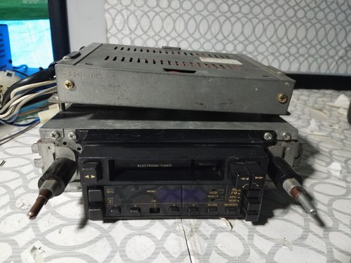 VINTAGE OLD SCHOOL Clarion Model No. PT-975C & Amplifier ET30IC (no ...