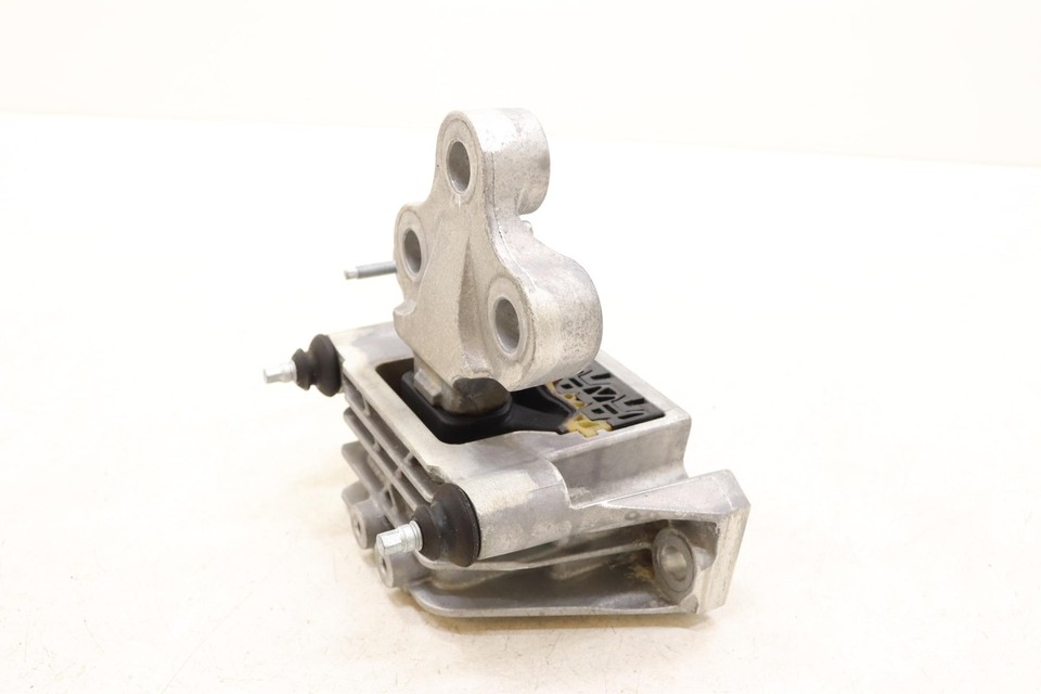 2017 - 2025 CHRYSLER PACIFICA TRANSMISSION MOUNT SUPPORT BRACKET OEM ...