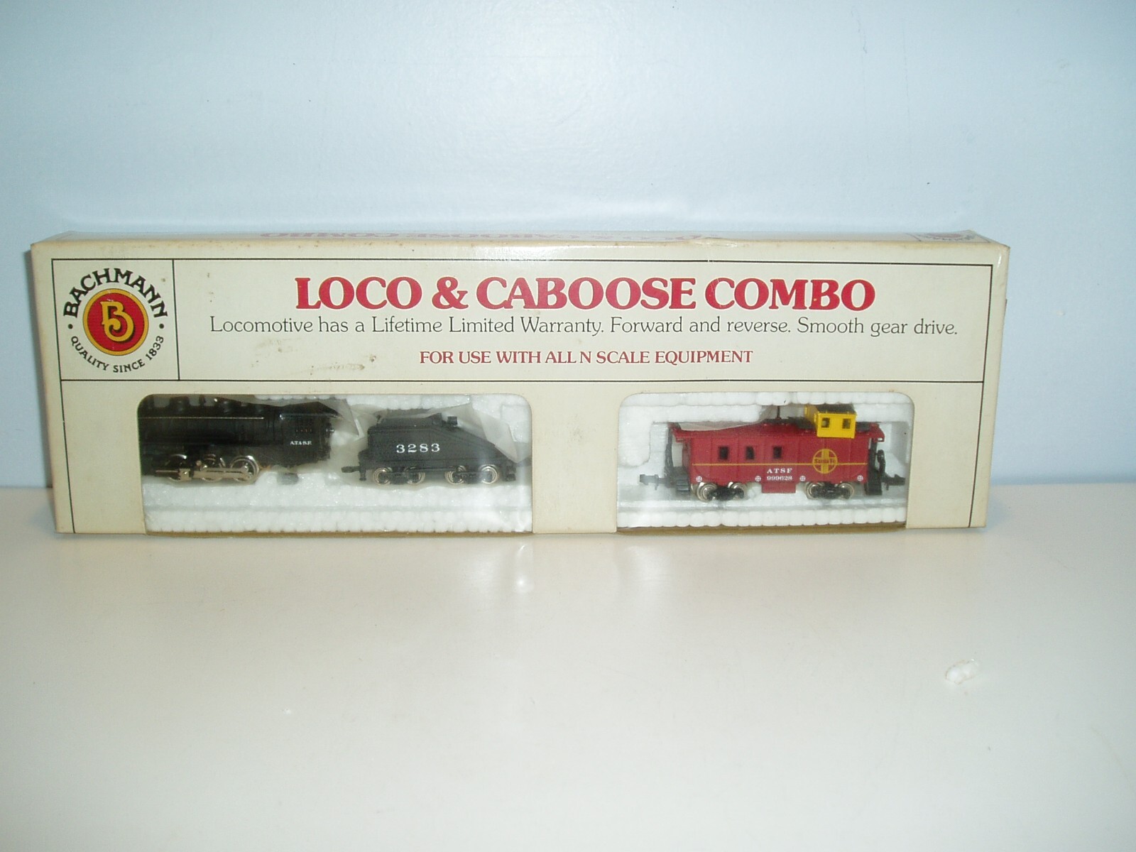 Vintage N SCALE Bachmann Loco and Caboose combo, Santa Fe, in original ...
