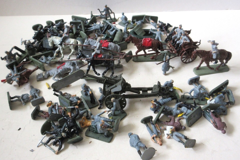 Revell WW2 German Howitzer and Pioneers Plastic Soldiers 1:72 scale ...