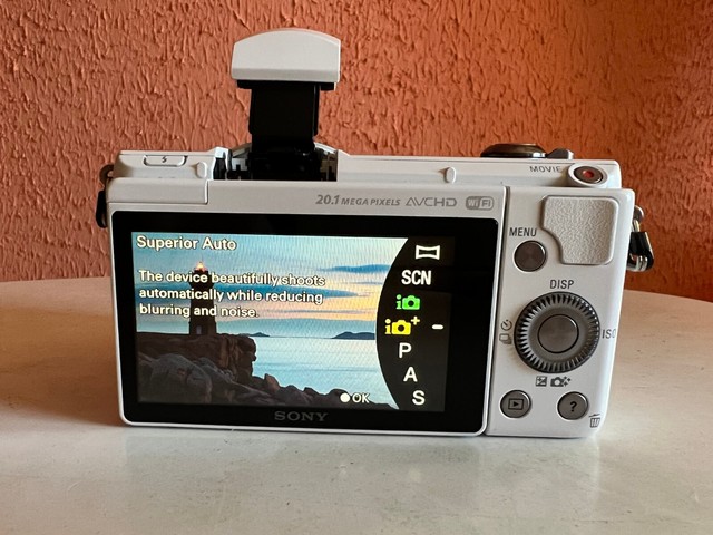 Sony Alpha a5000 20.1MP Digital Camera - White (Kit w/ 16-50mm Lens ...